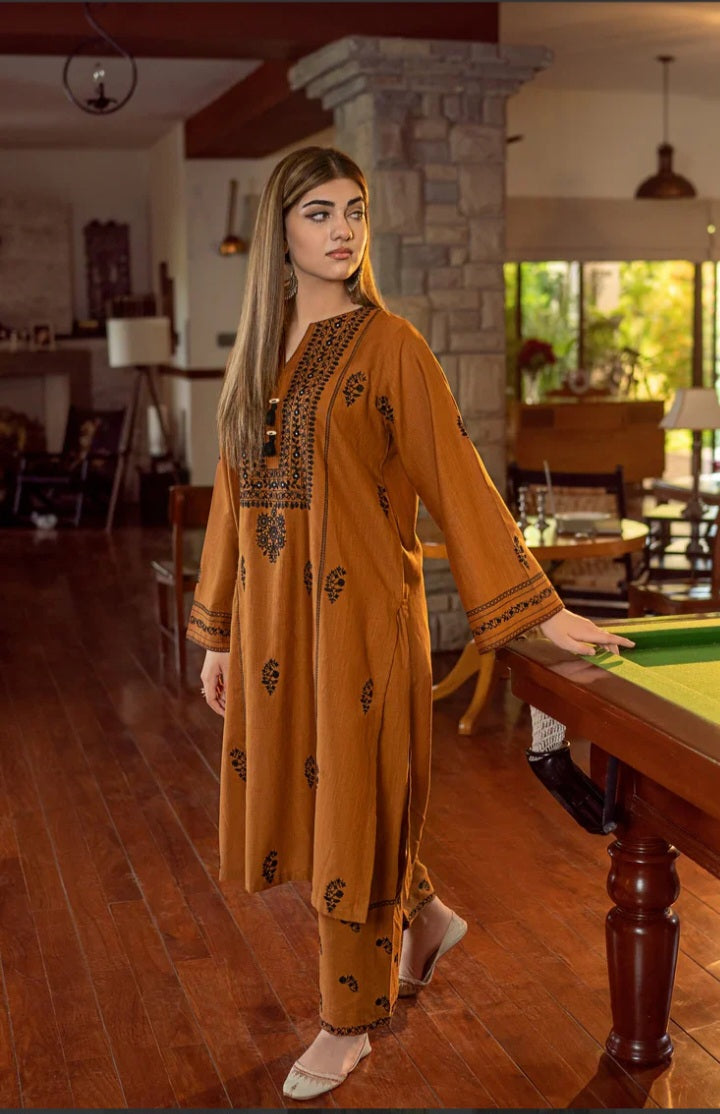 Lawn-2pc Embroidered-5137 – Sapphire Studio